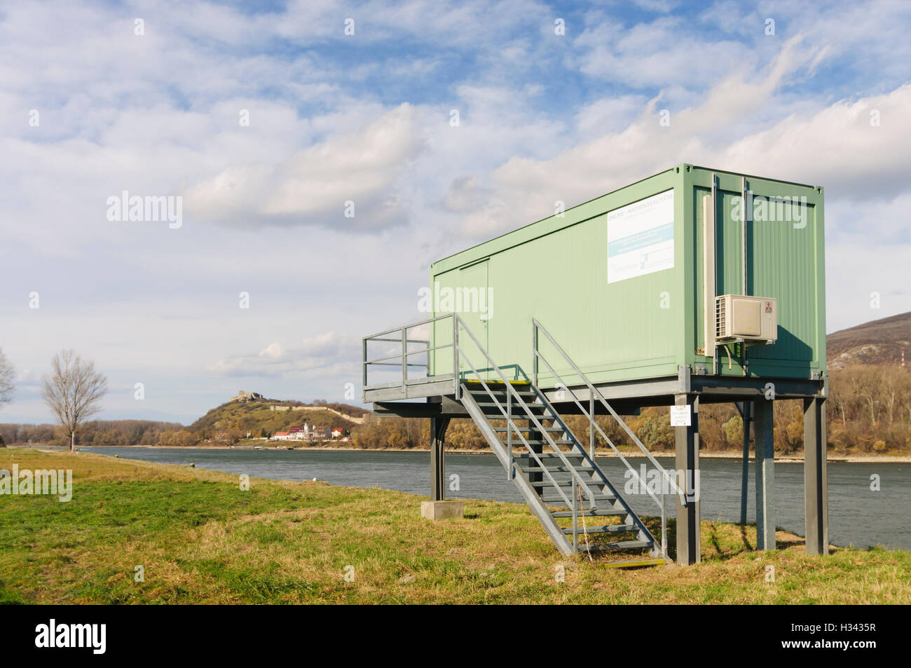 Burg devin theben -Fotos und -Bildmaterial in hoher Auflösung – Alamy