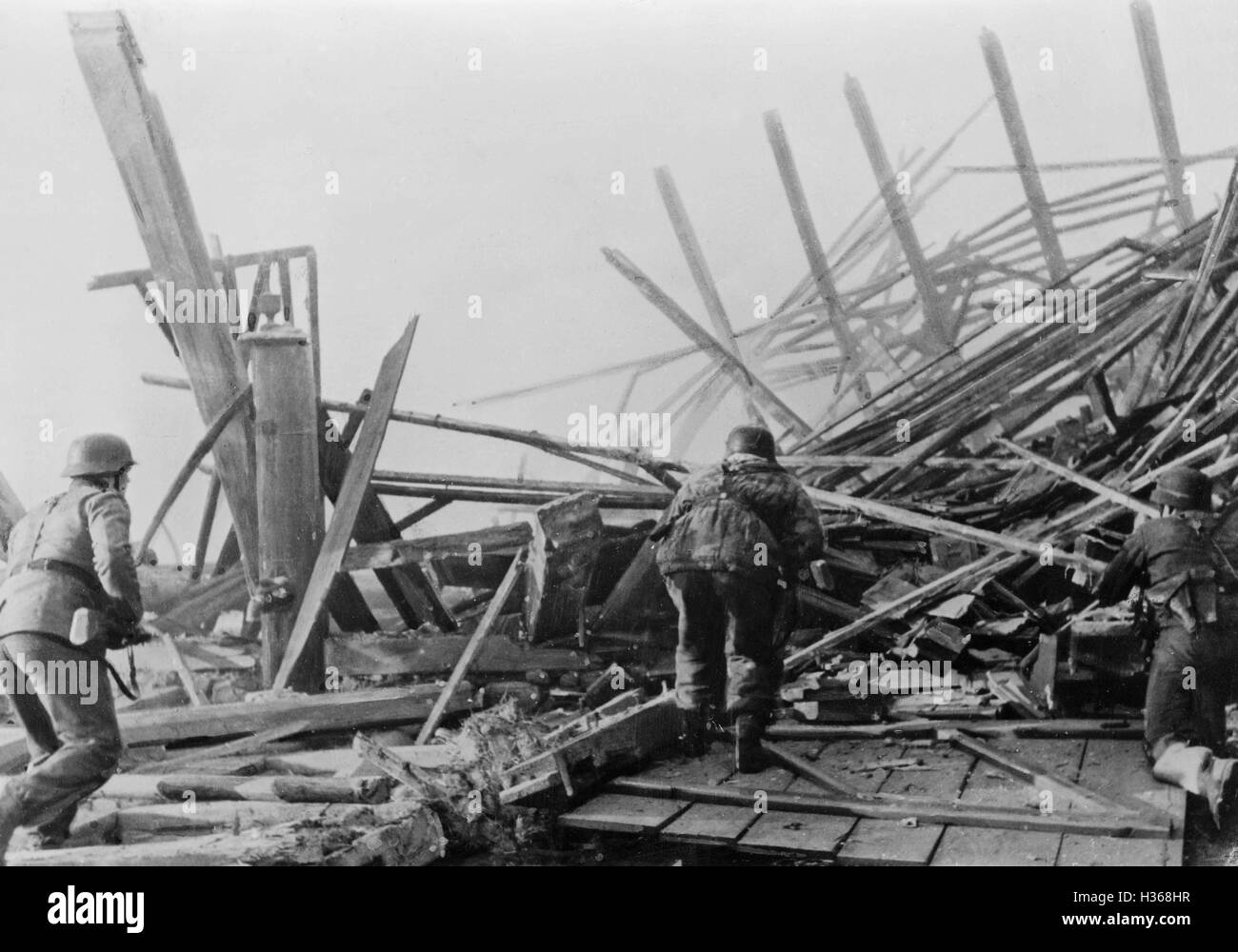 Deutsche Soldaten an der Ostfront, 1945 Stockfotografie - Alamy