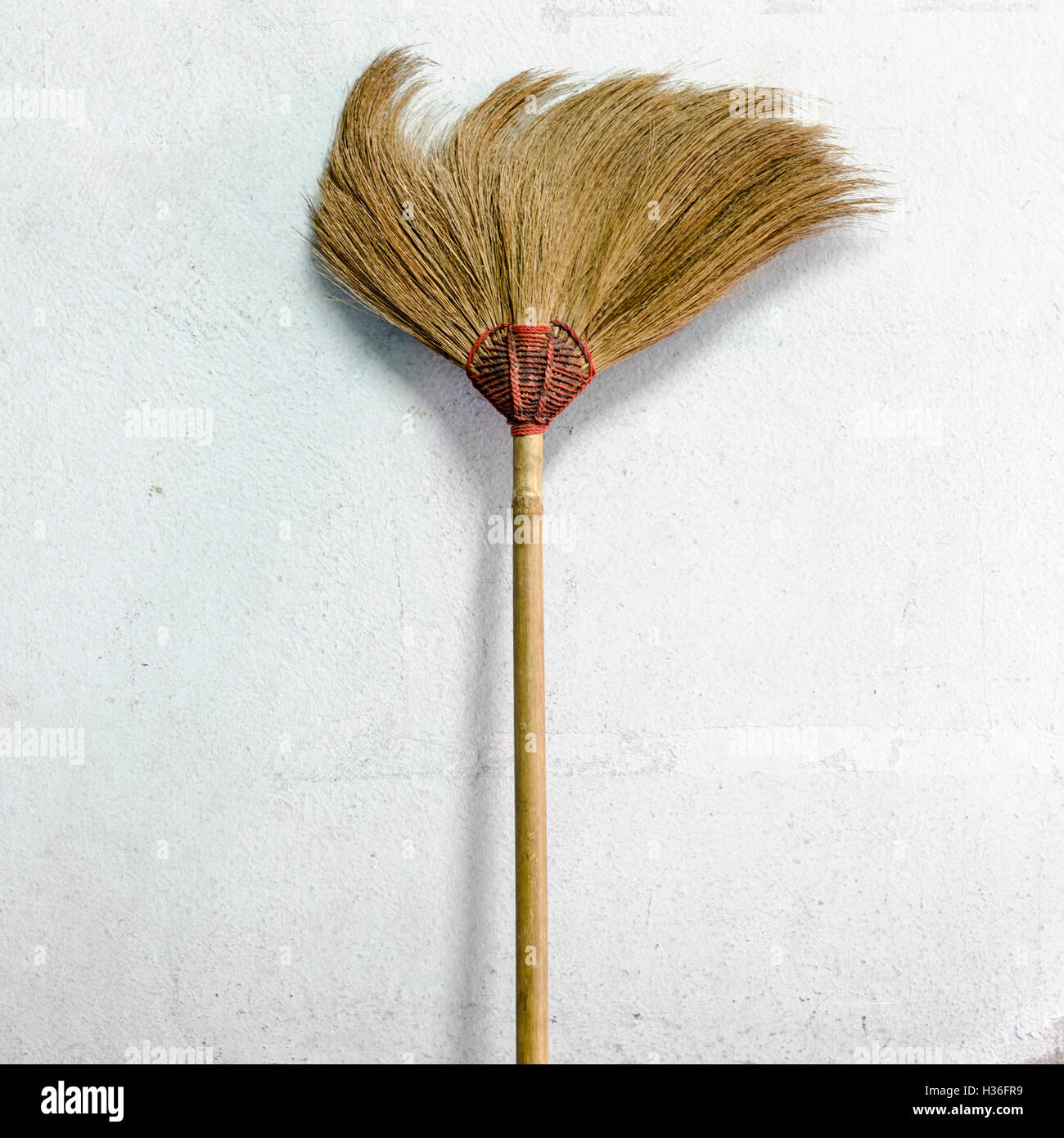 Industrieller besen -Fotos und -Bildmaterial in hoher Auflösung – Alamy