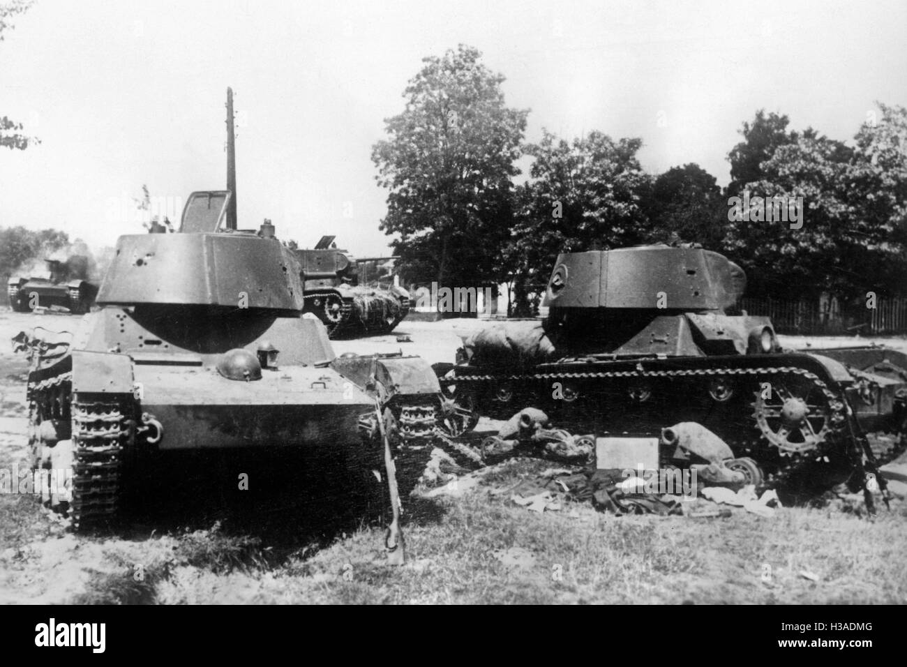 Zerstörte rote armee panzer -Fotos und -Bildmaterial in hoher Auflösung ...