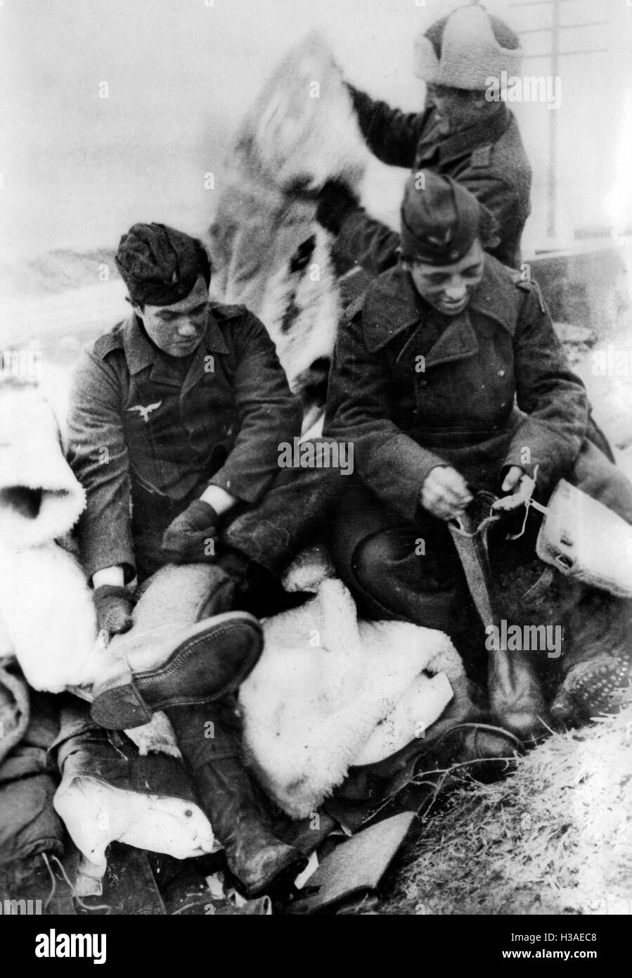 Winter 1944 wehrmacht Schwarzweiß-Stockfotos und -bilder - Alamy