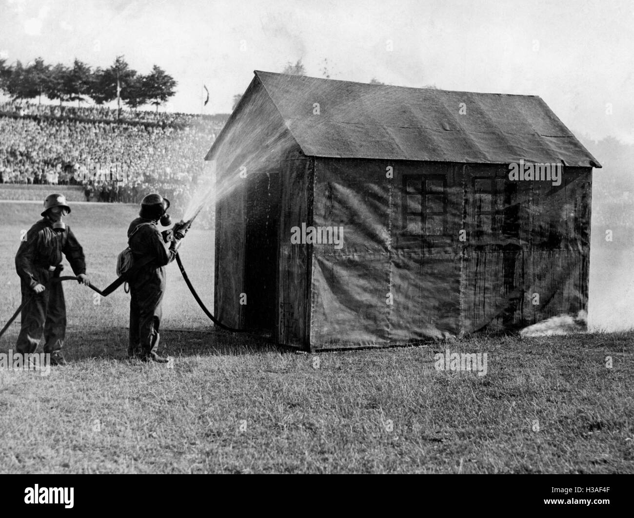 Luftschutzkeller nazideutschland -Fotos und -Bildmaterial in hoher ...