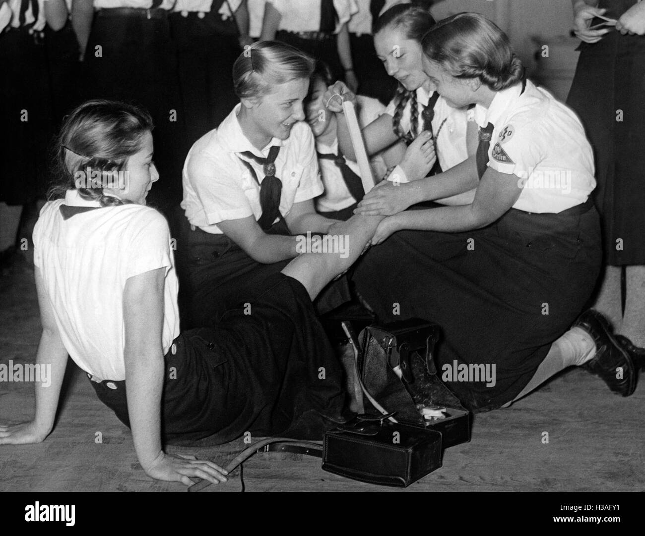 'league Of German Girls' Bdm Stockfotos und -bilder Kaufen - Seite 2 ...