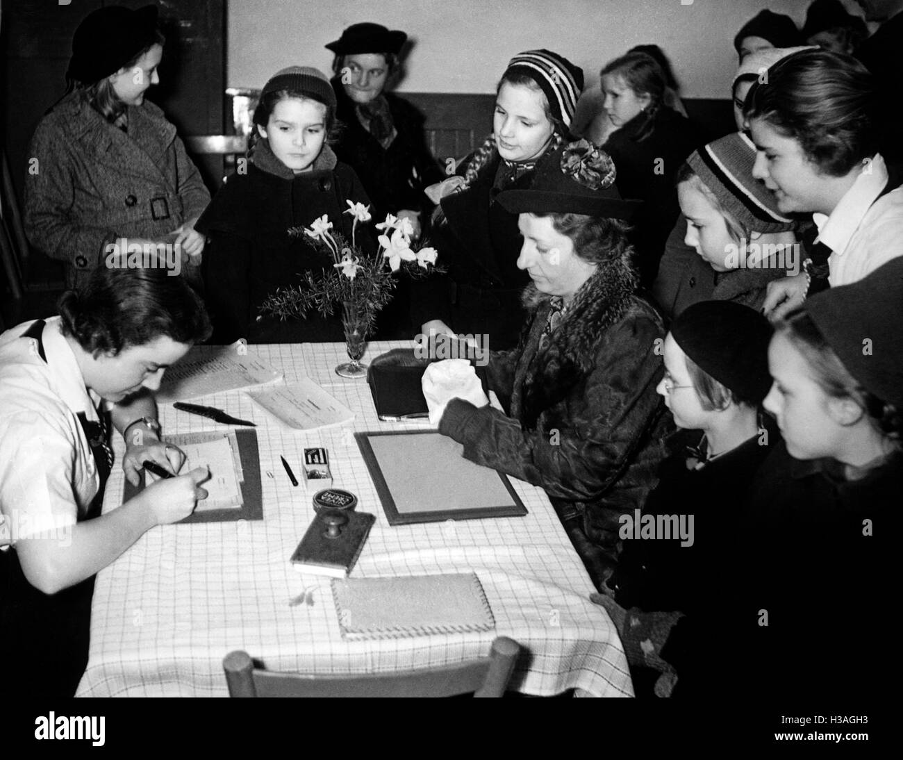 Bdm girls 1939 -Fotos und -Bildmaterial in hoher Auflösung – Alamy