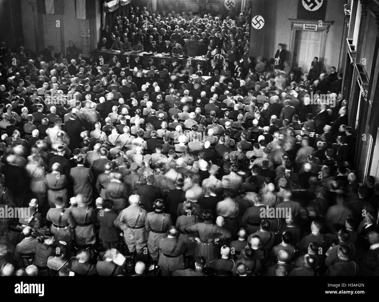 Hitler rot -Fotos und -Bildmaterial in hoher Auflösung – Alamy