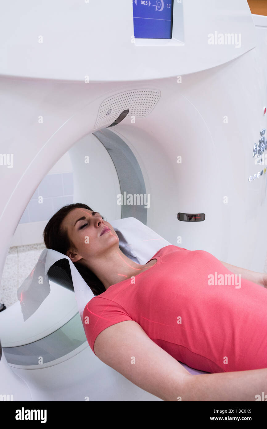 Mri machine -Fotos und -Bildmaterial in hoher Auflösung – Alamy