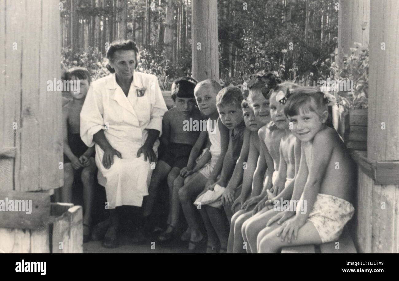 Soviet children -Fotos und -Bildmaterial in hoher Auflösung – Alamy