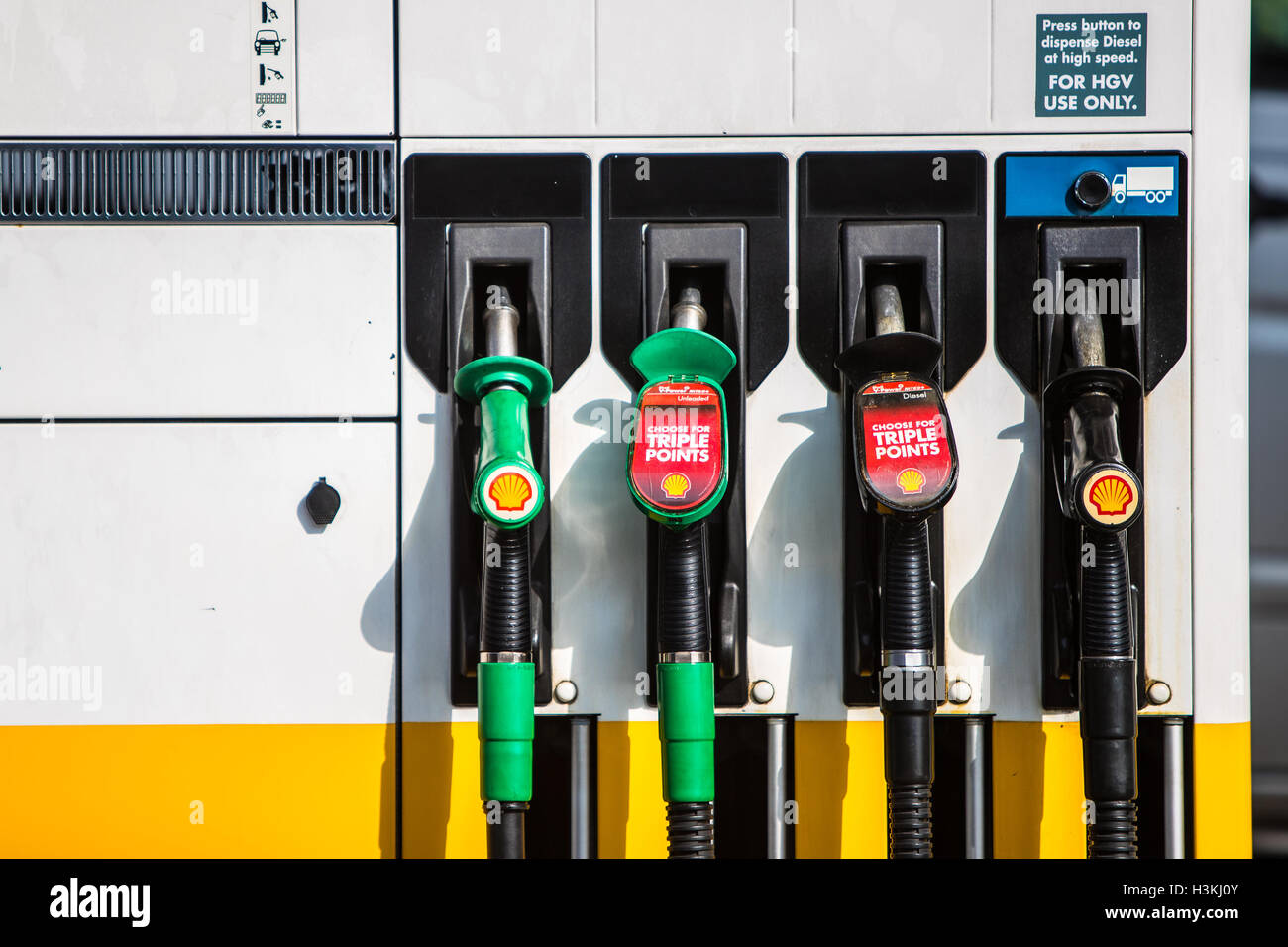 Shell fuel pumps -Fotos und -Bildmaterial in hoher Auflösung – Alamy