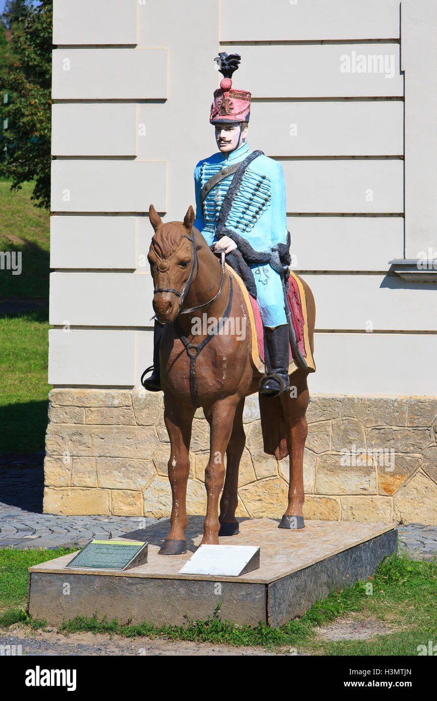 Statue von einem ungarischen Husaren (leichte Kavallerie) auf dem ...