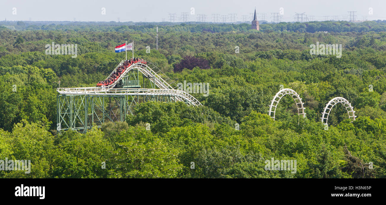 Sehen Sie sich auf einer Achterbahn Stockfotografie - Alamy