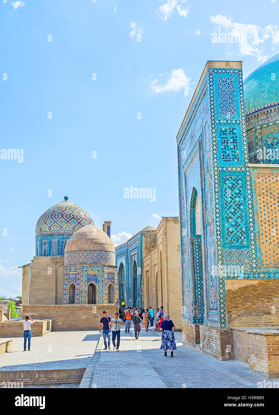 Der Shah-i-Zinda architektonische Komplex gehört zu den schönsten ... Der Shah-i-Zinda architektonische Komplex gehört zu den schönsten ...