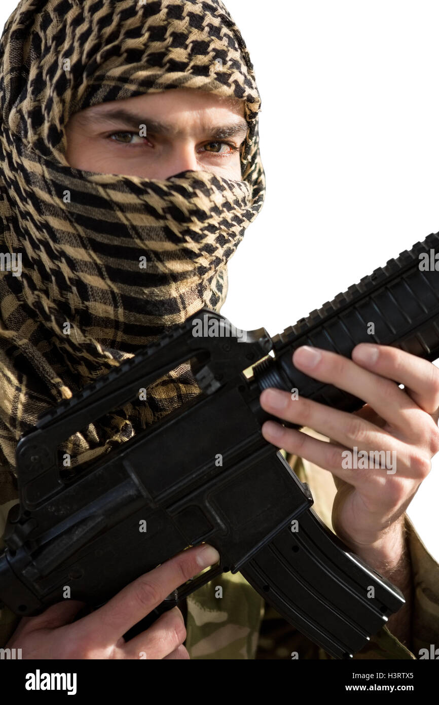 Soldat gewehr halten -Fotos und -Bildmaterial in hoher Auflösung – Alamy