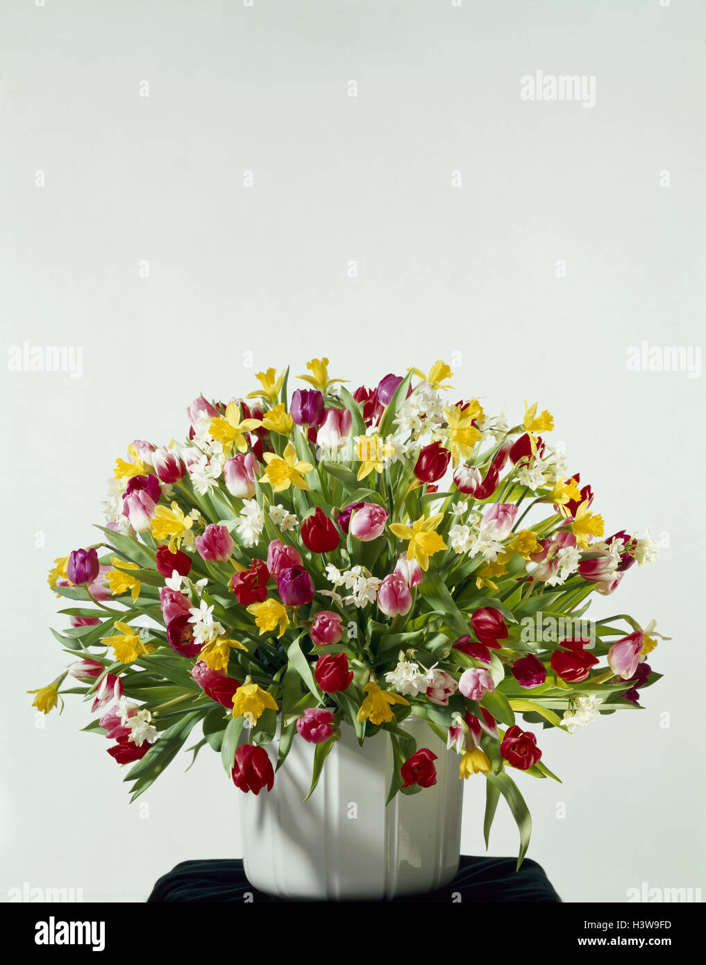 Blumenstrauß, Vase, Tulpen, Narzissen, hell, Raum, Blumen, Farben ...