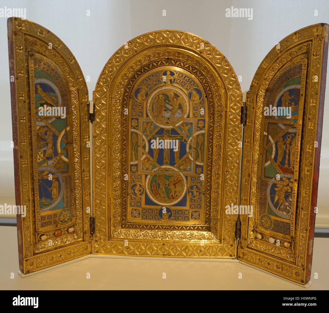 Triptychon darstellen -Fotos und -Bildmaterial in hoher Auflösung – Alamy