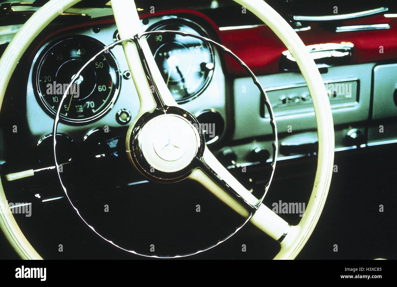 Steuer steuer -Fotos und -Bildmaterial in hoher Auflösung – Alamy