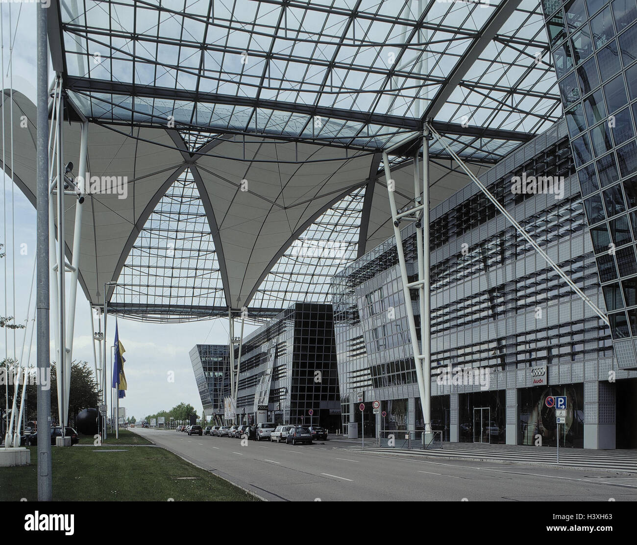 Airport franz joseph strauss -Fotos und -Bildmaterial in hoher ...