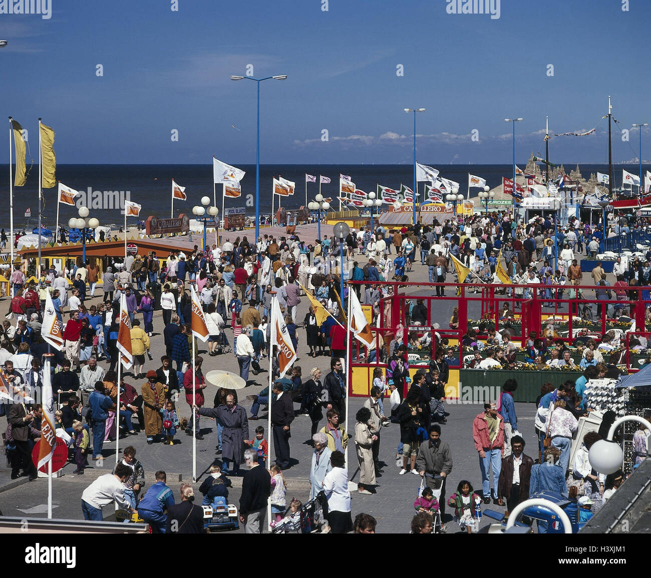 Niederlande, Zuid Holland, Haag, Scheveningen, Promenade, Feriengäste ...