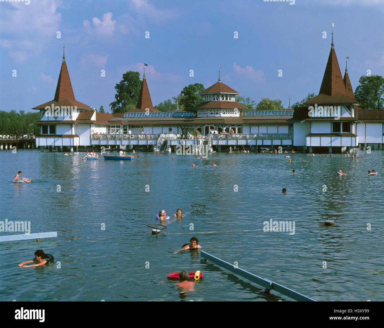Swim lake balaton -Fotos und -Bildmaterial in hoher Auflösung – Alamy