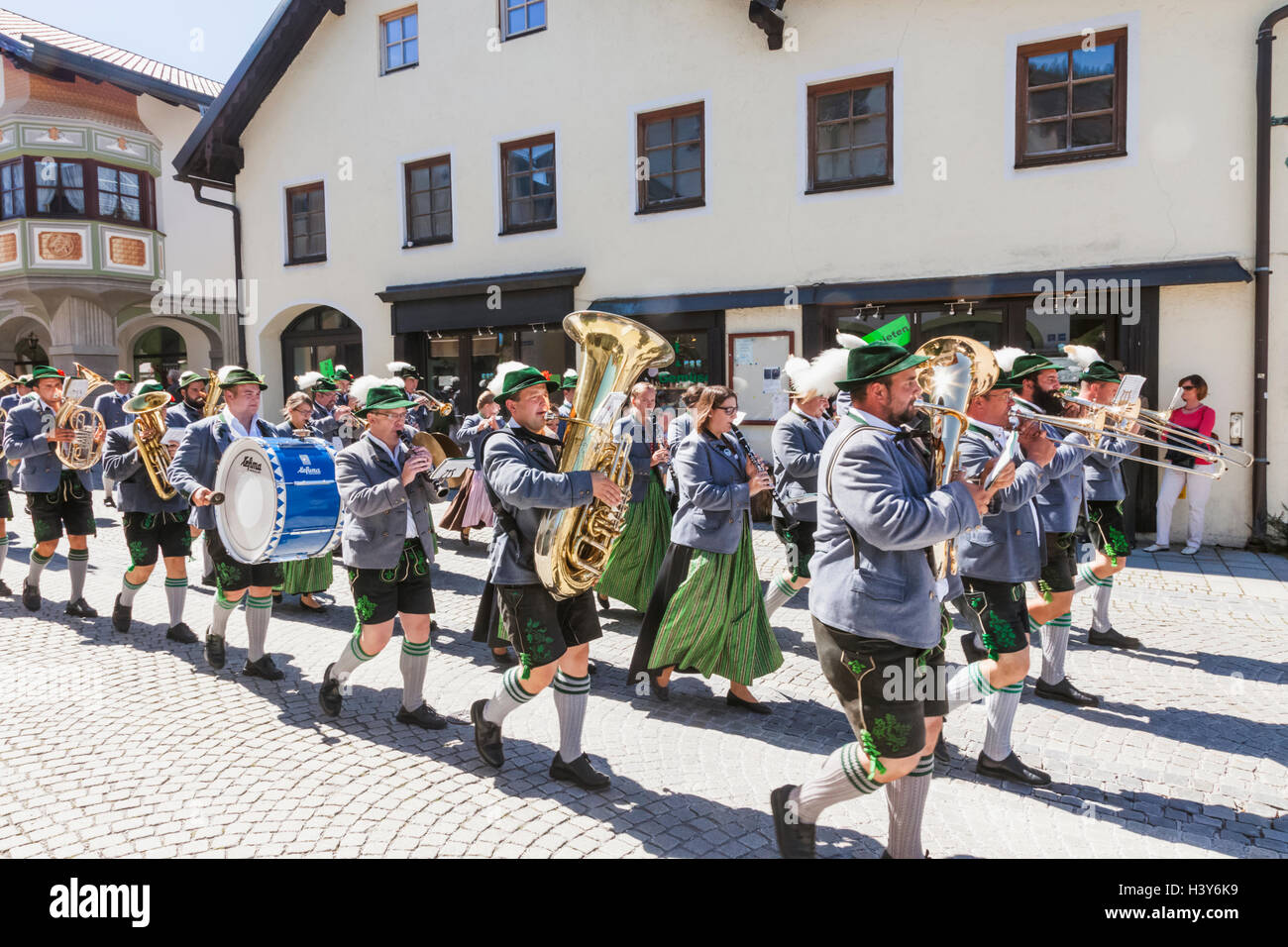 Germany Bavaria Garmisch Partenkirchen Bavarian Festival Stockfotos und ...