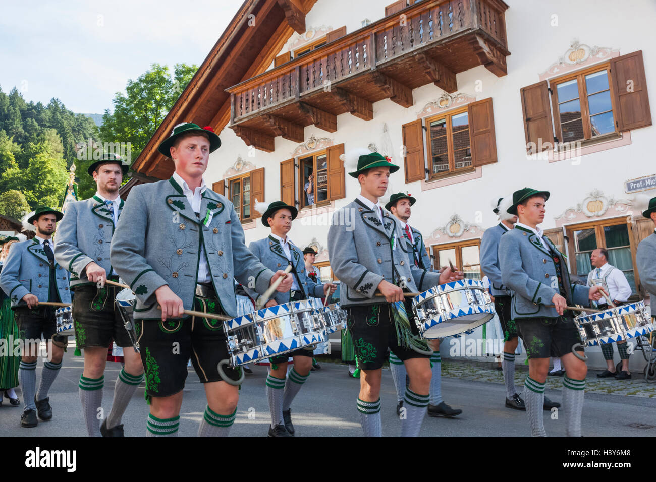 Germany Bavaria Garmisch Partenkirchen Bavarian Festival Stockfotos und ...