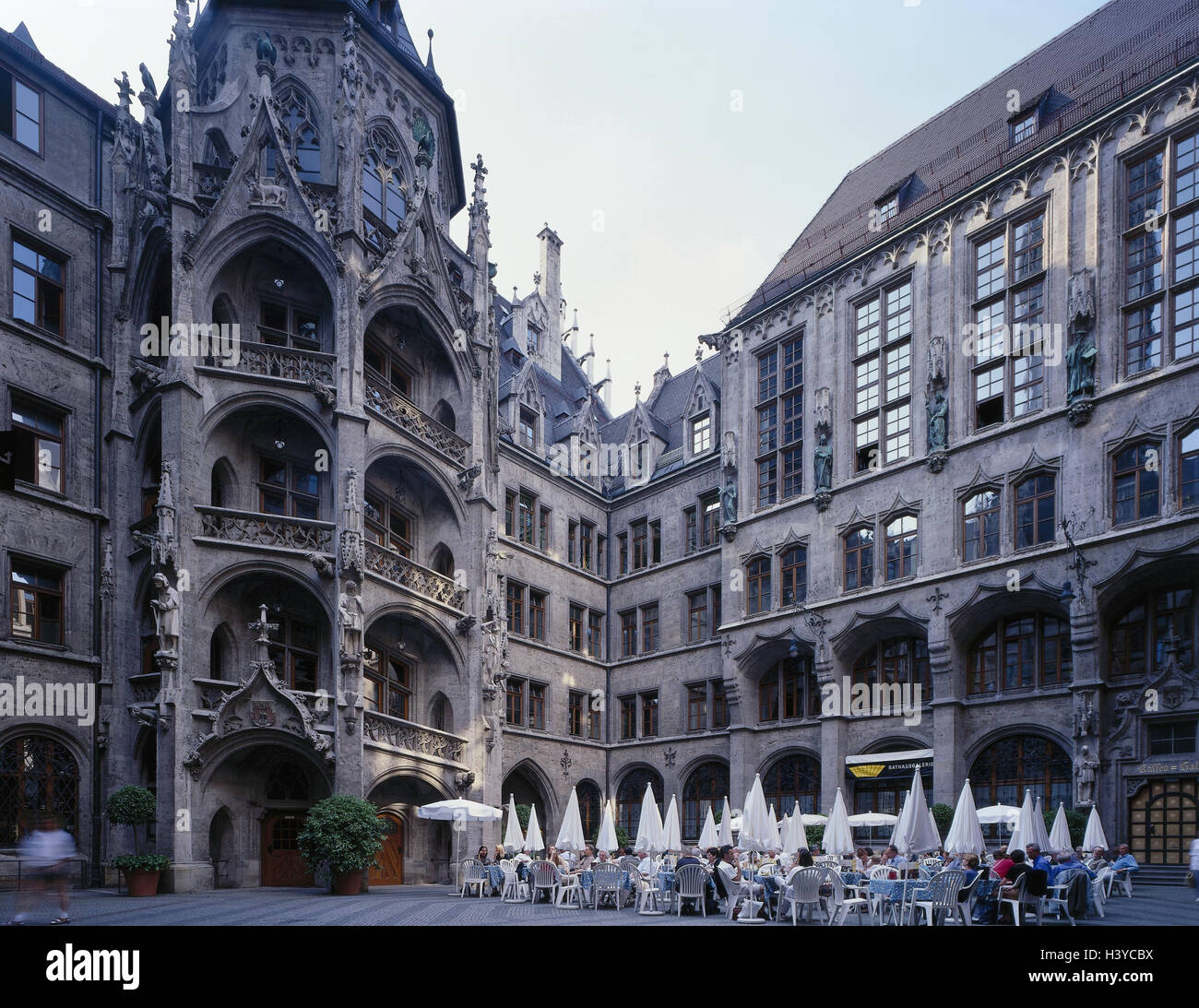 Deutschland, Bayern, München, Marienplatz, neues Rathaus, Innenhof ...