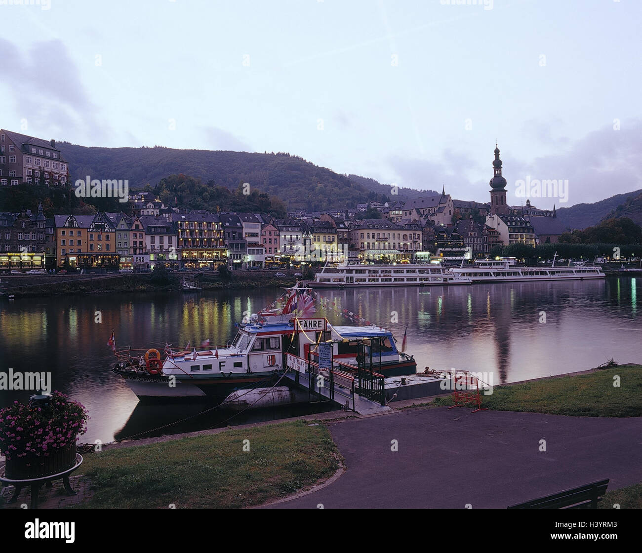 Abenddistrikt cochem zell -Fotos und -Bildmaterial in hoher Auflösung ...