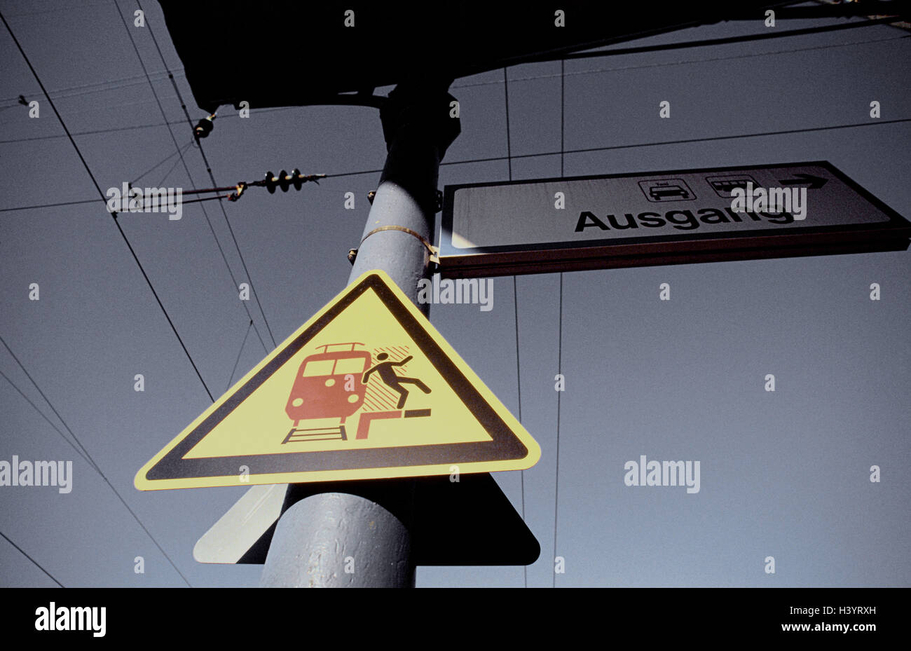 Schild eingang verboten -Fotos und -Bildmaterial in hoher Auflösung – Alamy