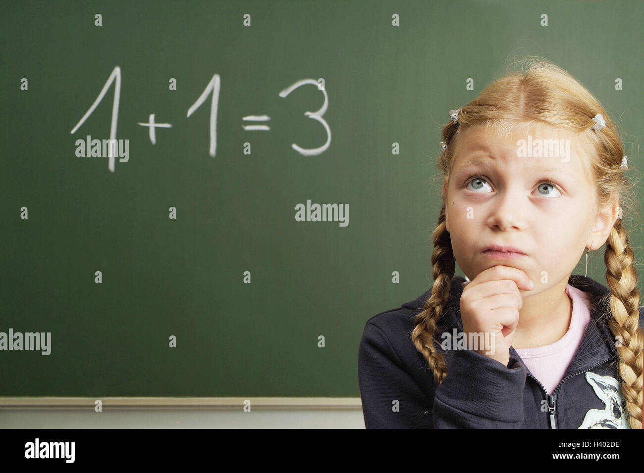 8 falsch -Fotos und -Bildmaterial in hoher Auflösung – Alamy