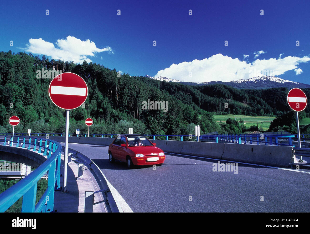 Autobahn, Verkehr, Autobahnausfahrt, Verkehrszeichen, Richtung ...