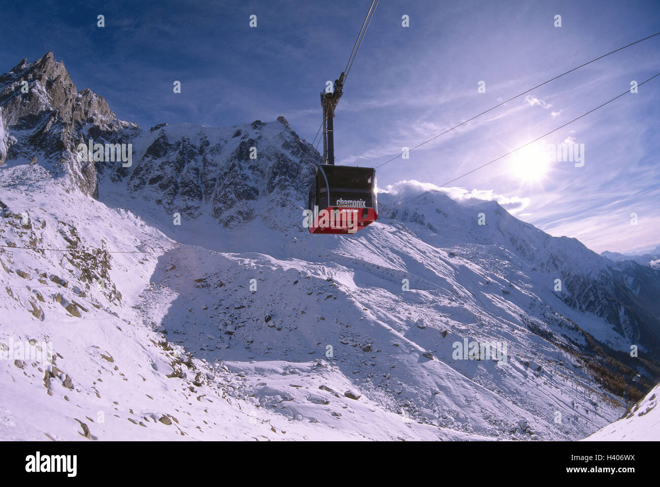 Berge landschaft seilbahn gondel -Fotos und -Bildmaterial in hoher Auflösung – Alamy
