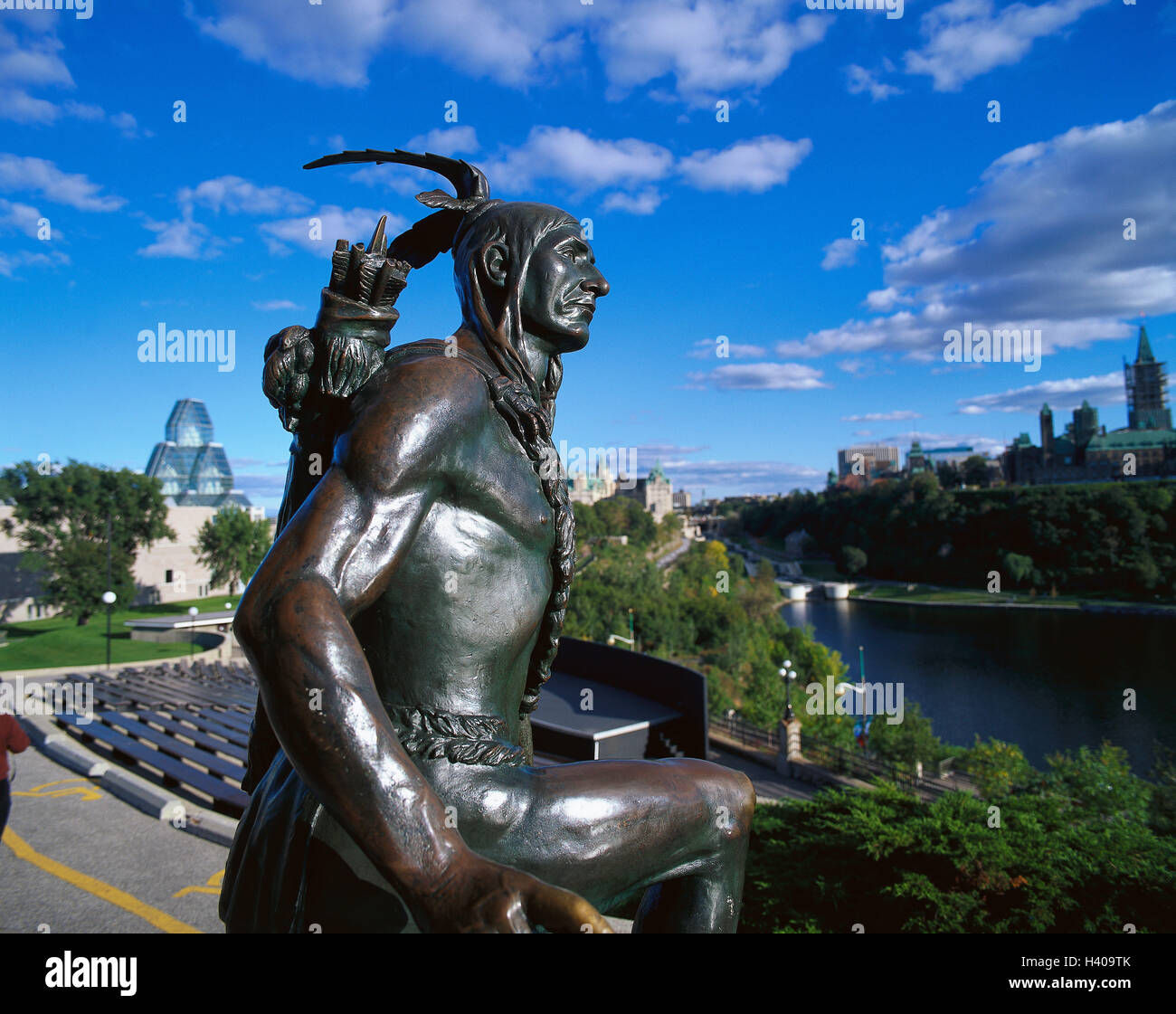 Kanada, Quebec, Hull, Indian Statue anzeigen Ottawa, Ontario ...