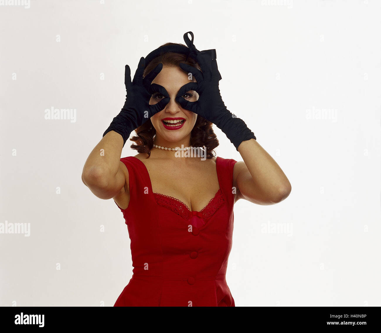 Low neckline -Fotos und -Bildmaterial in hoher Auflösung - Seite 3 - Alamy