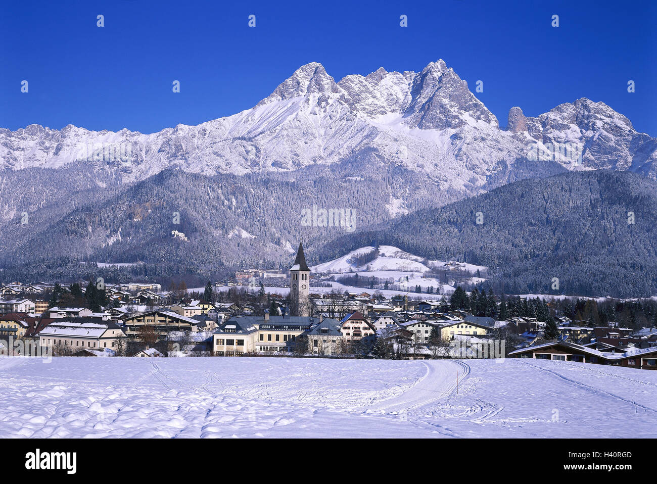 Österreich, Salzburg, Pinzgau, Saalfelden, lokale Ansicht, Kirche ...