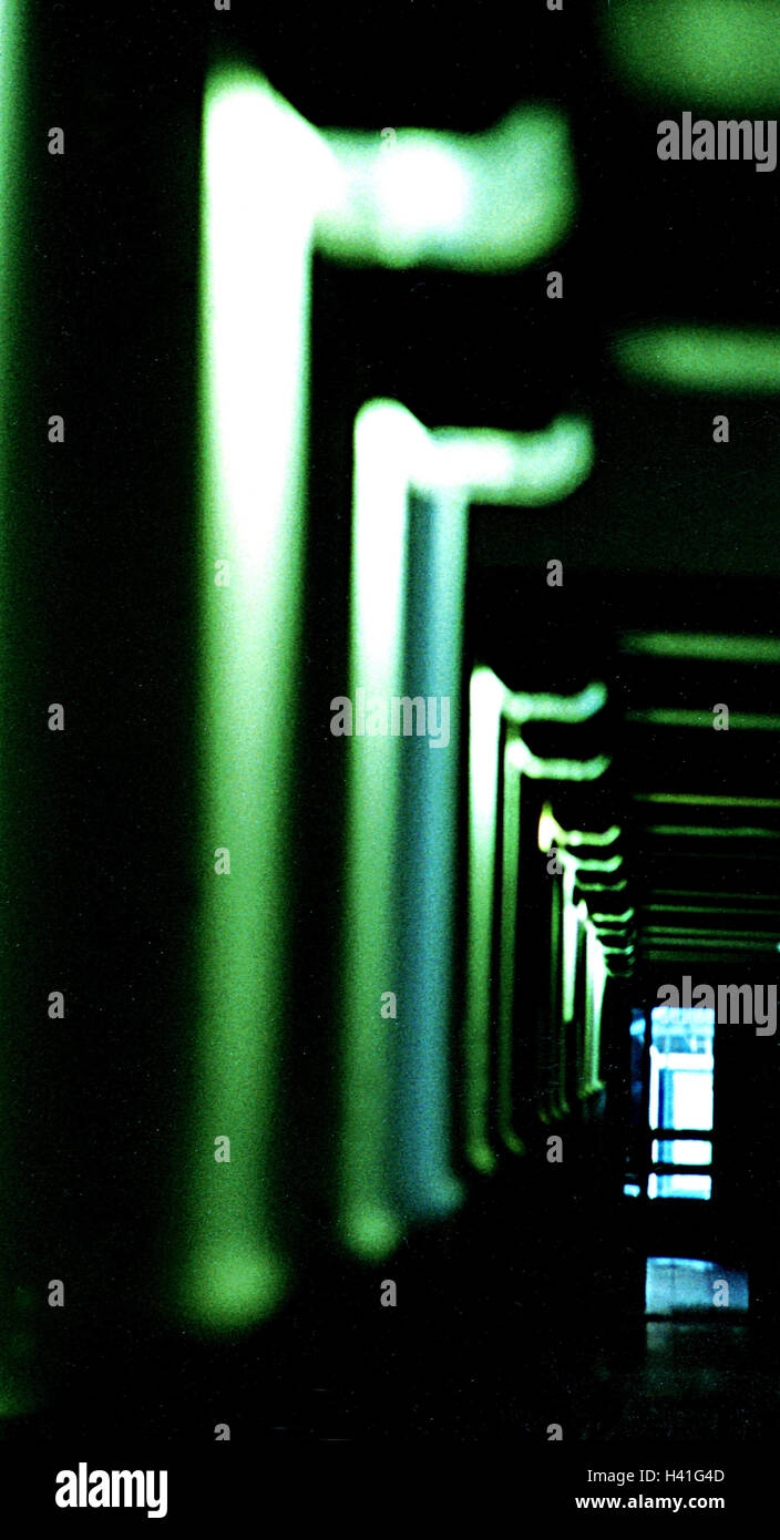 Helligkeit und dunkelheit -Fotos und -Bildmaterial in hoher Auflösung ...