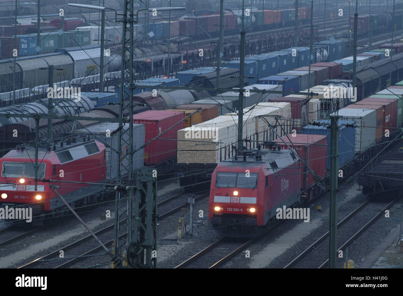 Marshalling yard hamburg -Fotos und -Bildmaterial in hoher Auflösung ...