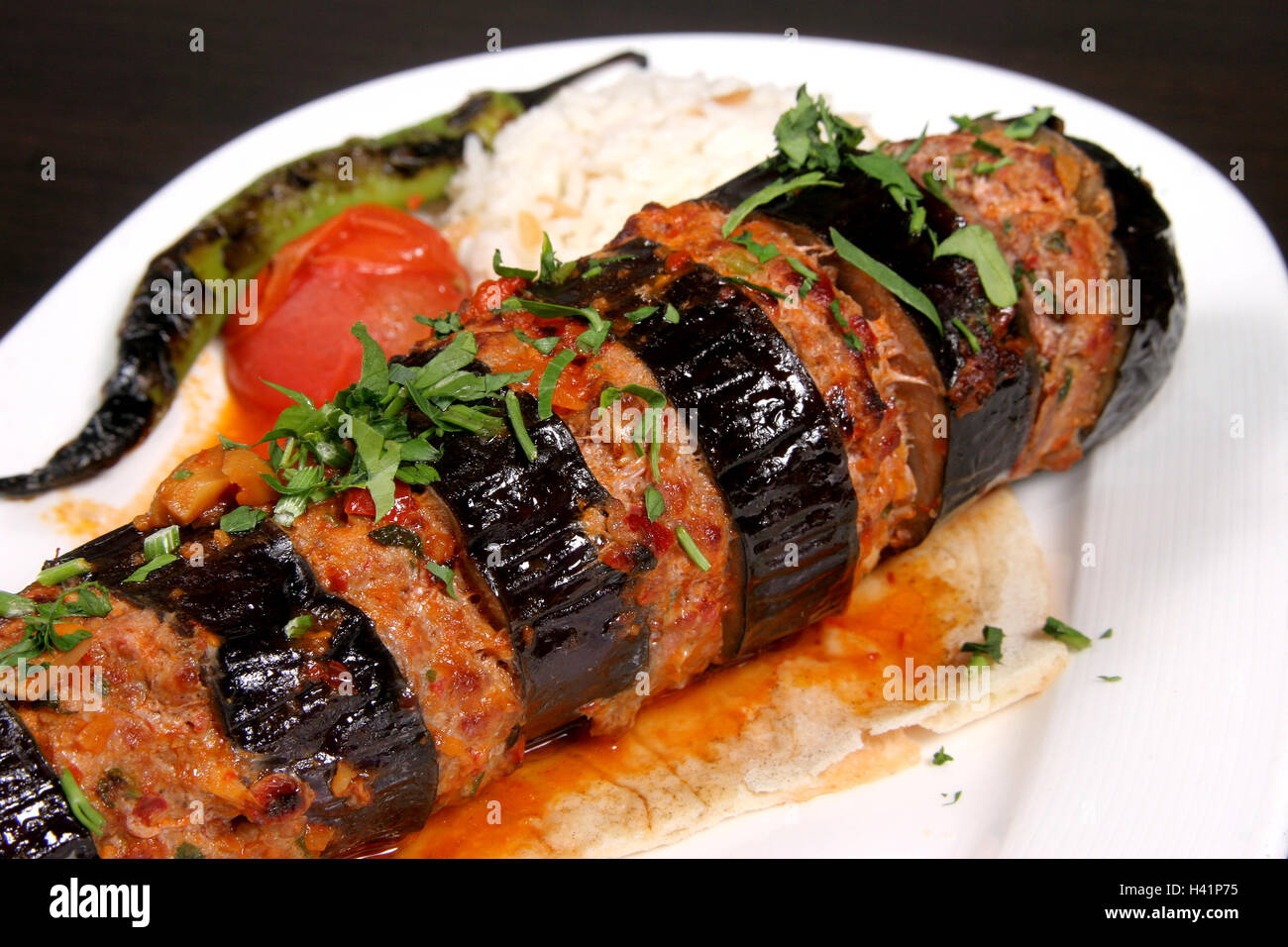 Türkische Aubergine kebab Stockfotografie - Alamy
