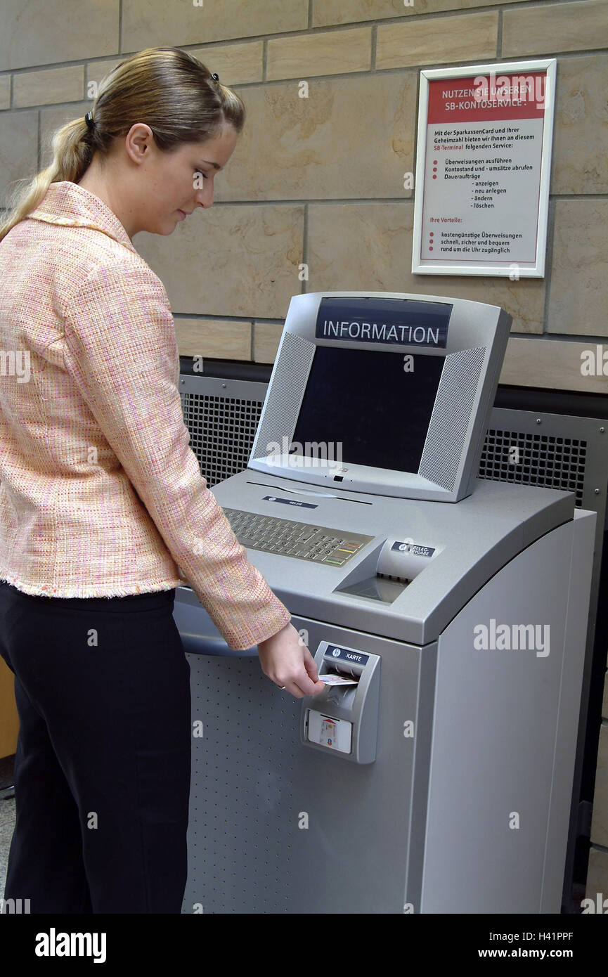 Bankautomaten bankhäuser banken bankkunden -Fotos und -Bildmaterial in hoher Auflösung – Alamy