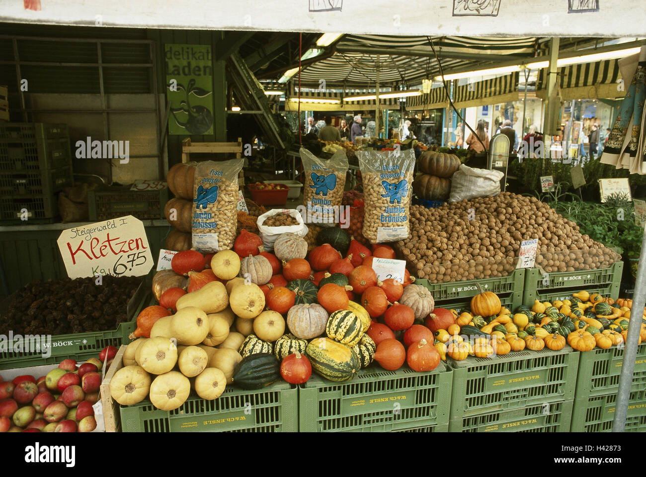 Marktstand obst gemüse deutschland -Fotos und -Bildmaterial in hoher Auflösung – Alamy