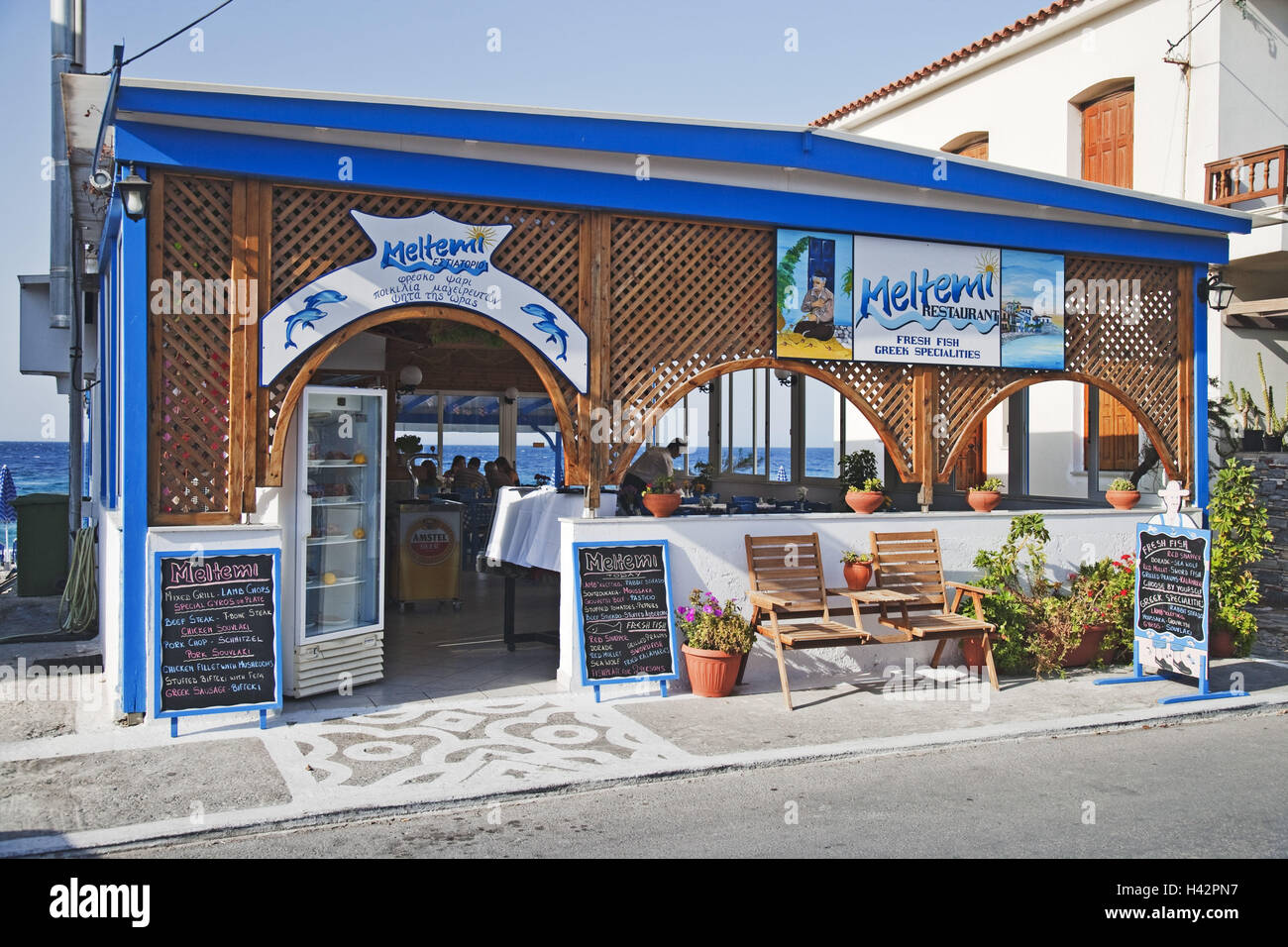 Greece island samos kokkari tavern -Fotos und -Bildmaterial in hoher ...