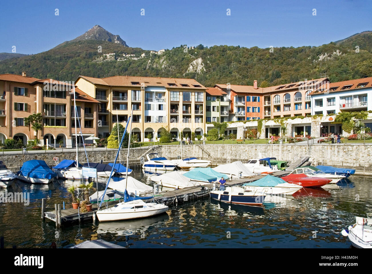 Italien, Lago Maggiore, Cannero Riviera, Hapimag Ferien-Anlage, Marina ...