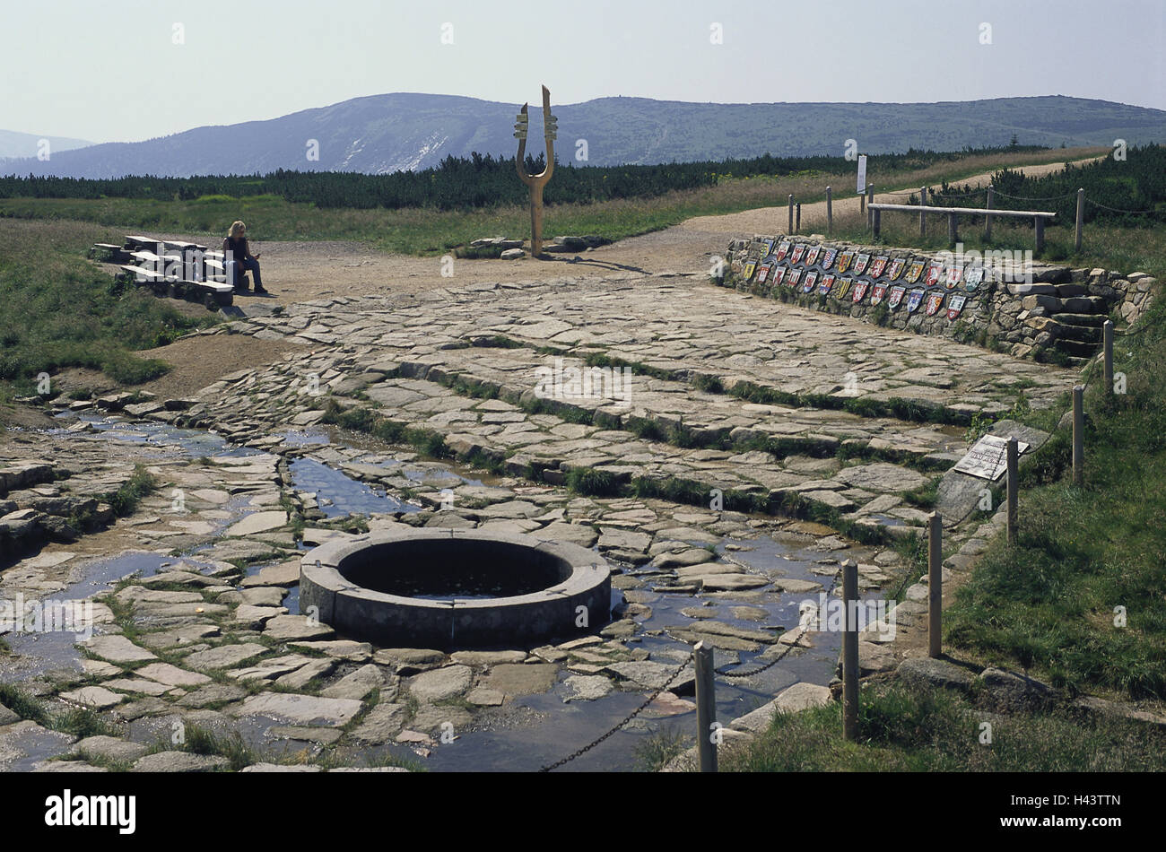 Tschechien, Riesengebirge, Elbquelle, Brunnen, Stadtmauer, Wappen von ...