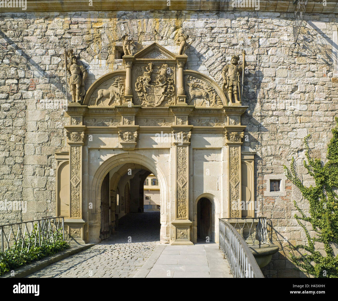 Oberes schlossportal -Fotos und -Bildmaterial in hoher Auflösung – Alamy