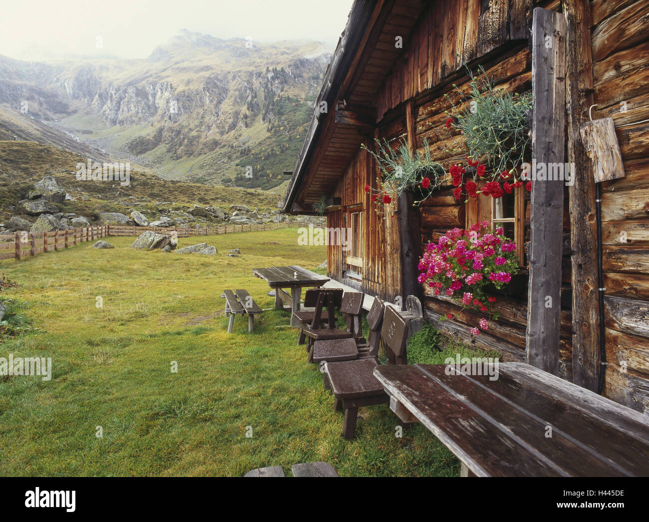 Alp zimmer berge -Fotos und -Bildmaterial in hoher Auflösung – Alamy