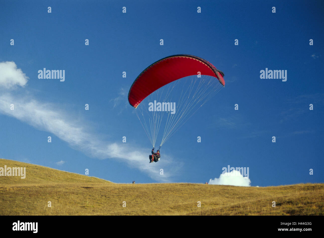 Roter Gleitschirm Stockfotos und -bilder Kaufen - Alamy
