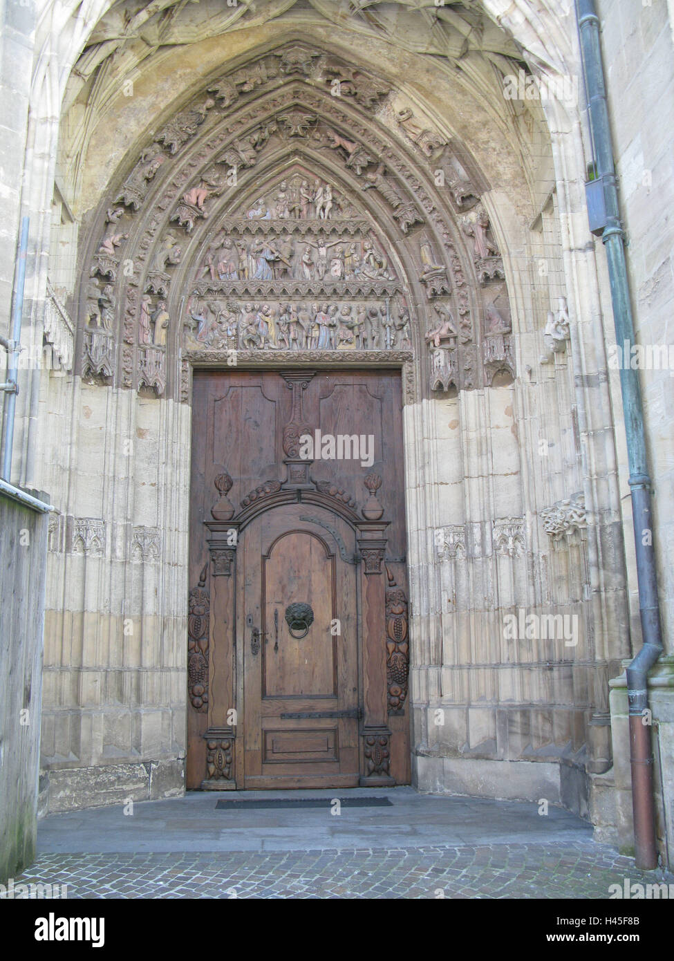 Gotischer lanzettenbogen -Fotos und -Bildmaterial in hoher Auflösung ...