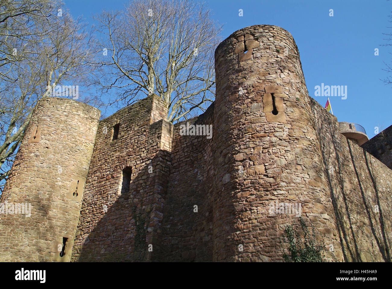 Burg montclair -Fotos und -Bildmaterial in hoher Auflösung – Alamy