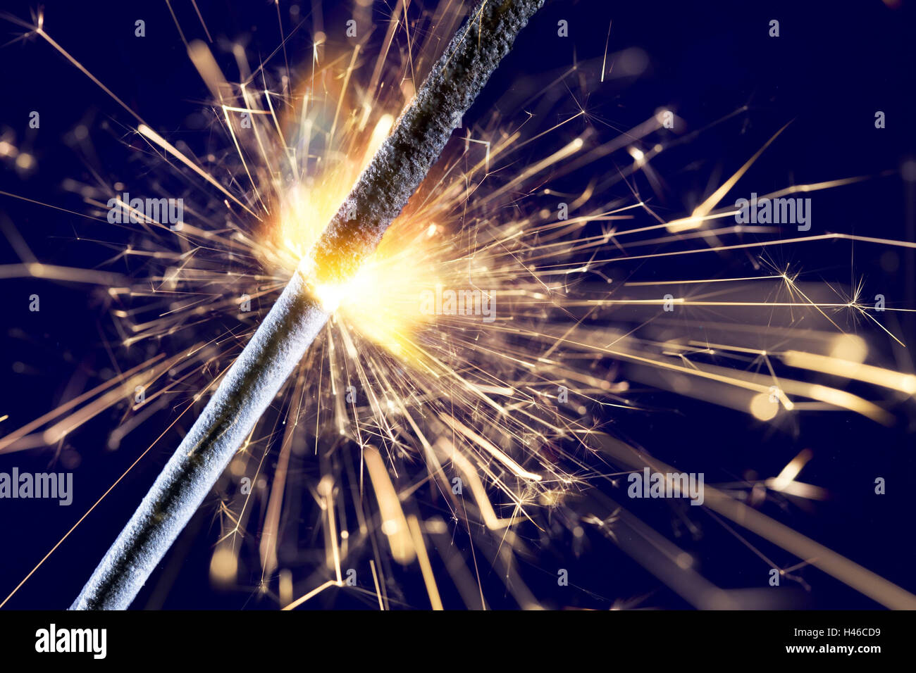 Funken Sprühen Stockfotos und -bilder Kaufen - Alamy