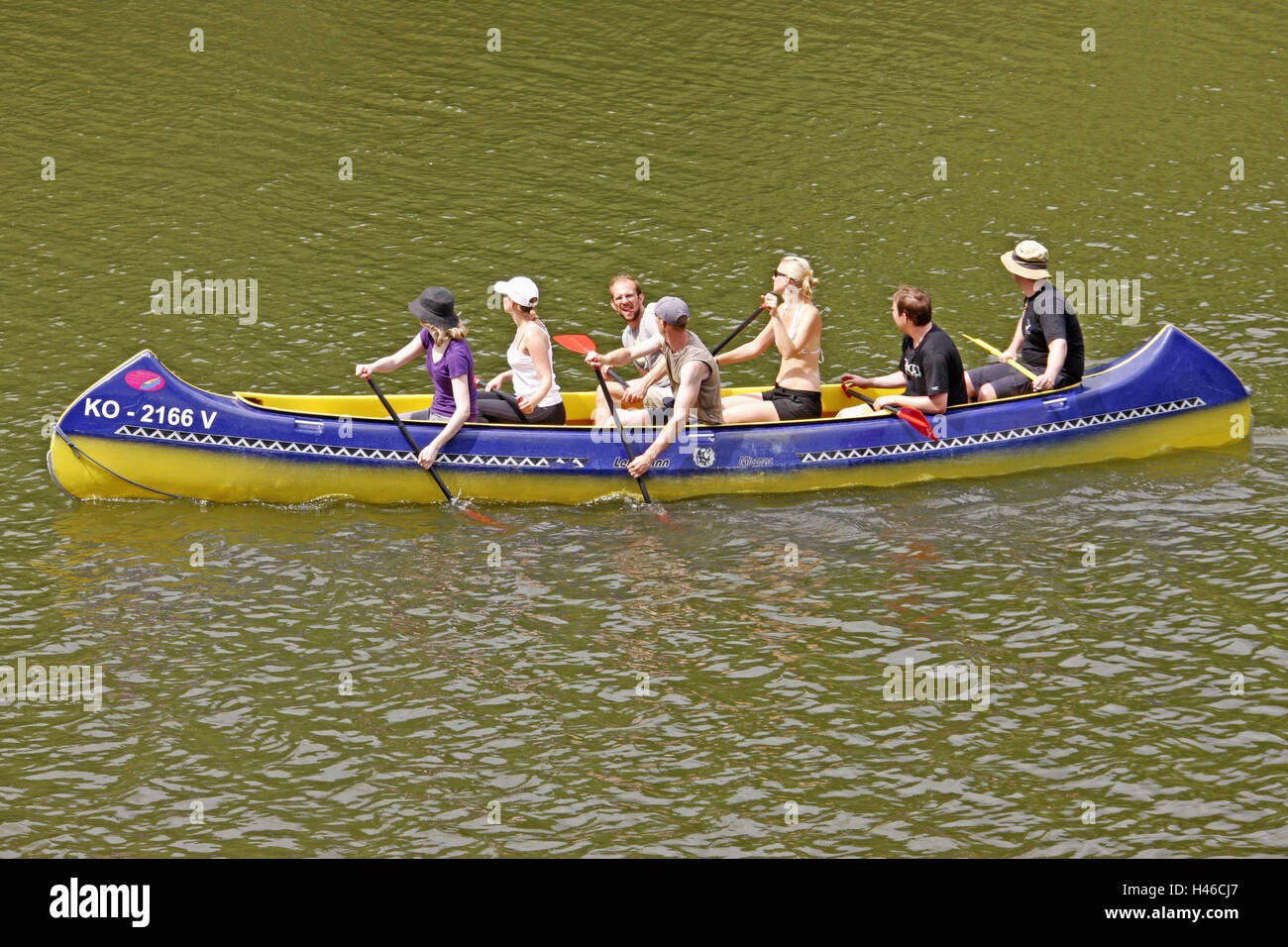 Canoe driving -Fotos und -Bildmaterial in hoher Auflösung – Alamy