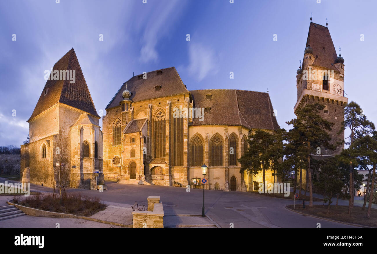 Perchtoldsdorf hauptplatz -Fotos und -Bildmaterial in hoher Auflösung ...