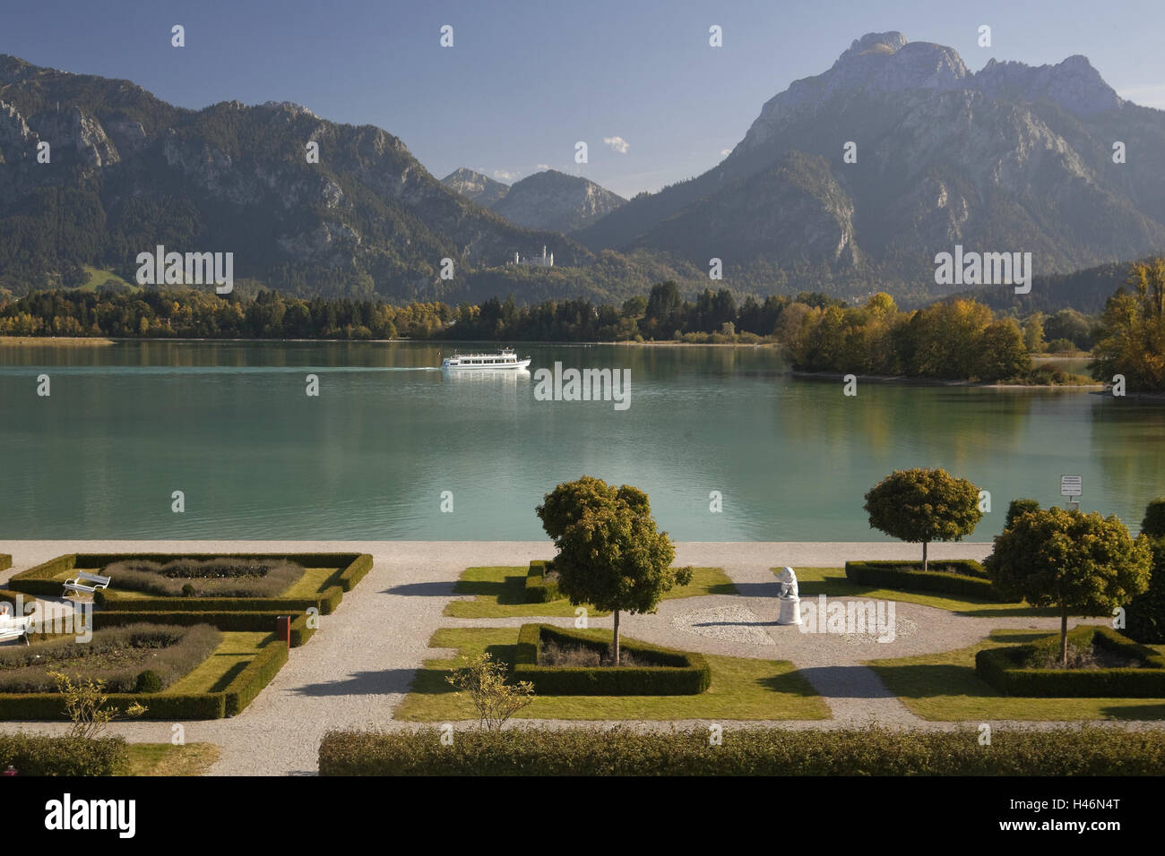 Deutschland, Allgäu, Forggensee, Fähre, Schloss Neuschwanstein, Bayern ...